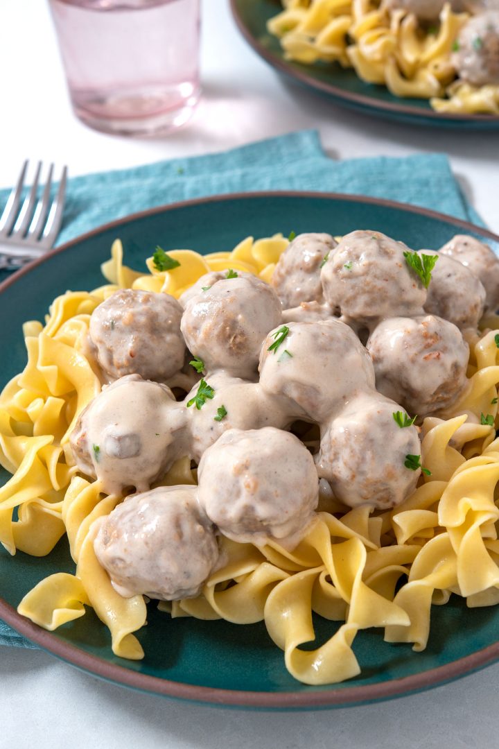 Meatballs and Gravy | Kitchen Gidget